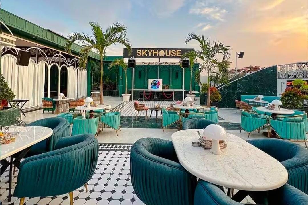 rooftop cafe indore